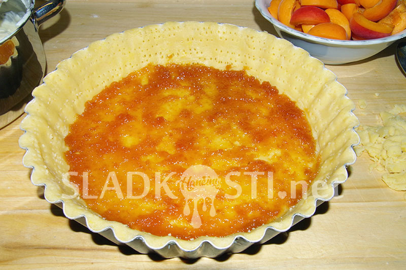Linecký koláč s pudinkem a meruňkami - snadnevareni
